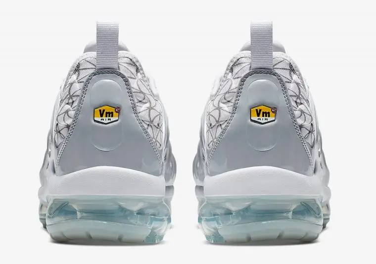 A Futuristic Colour Palette Takes Over Nike's Air VaporMax Plus | The ...