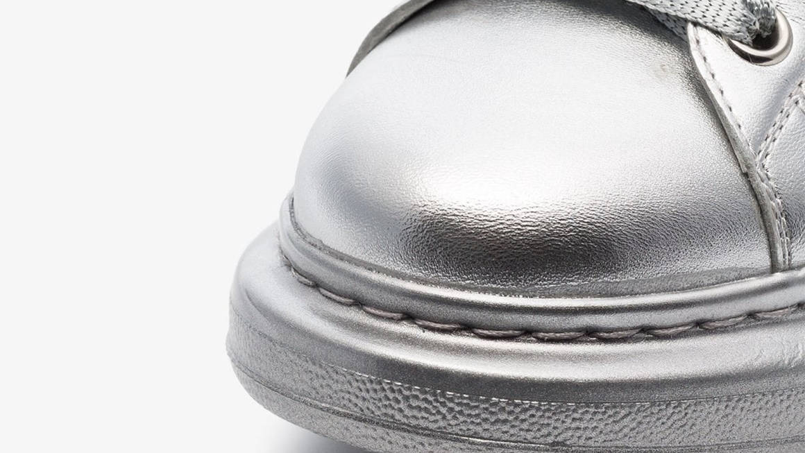 Take It To The Future With Alexander McQueen's Silver Runway Platform ...