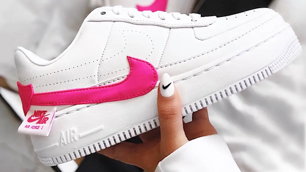 Save 25% On All Your Favourite Sneakers With Foot Lockers VIP Sale ...