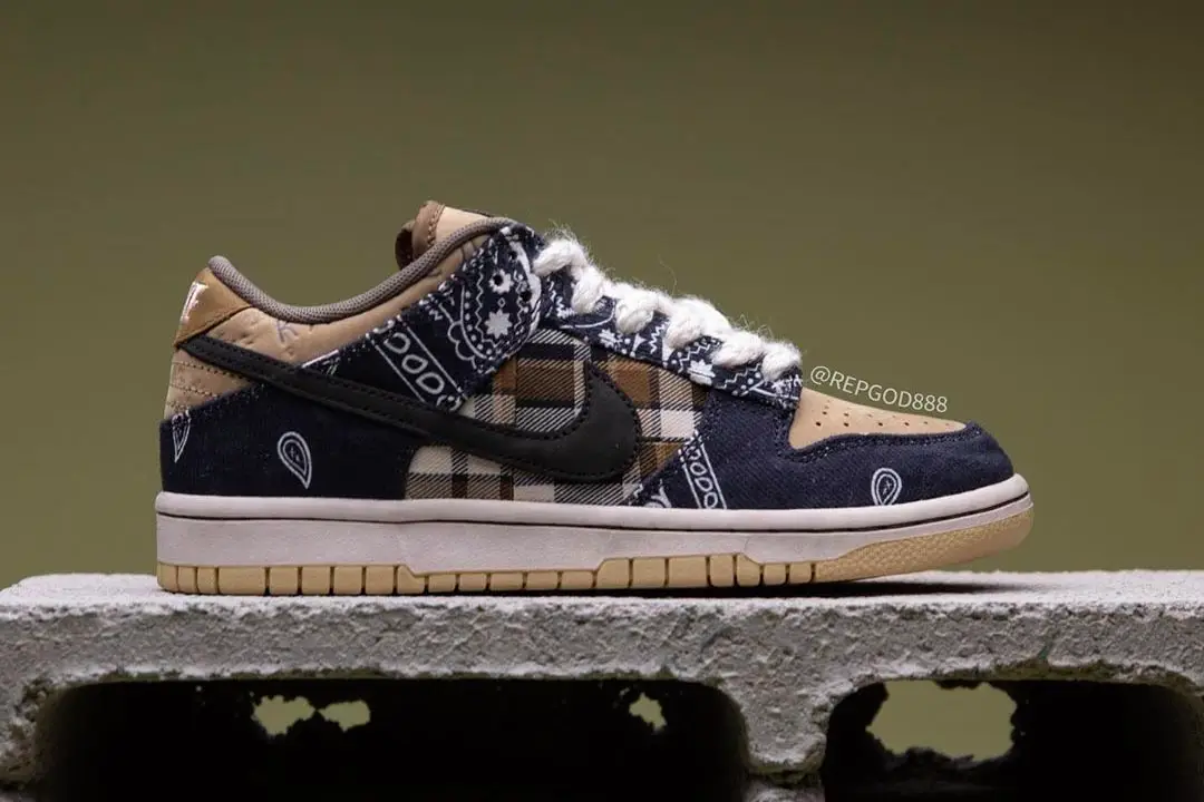 Your Best Look Yet At The Travis Scott x Nike SB Dunk Low "Cactus Jack ...