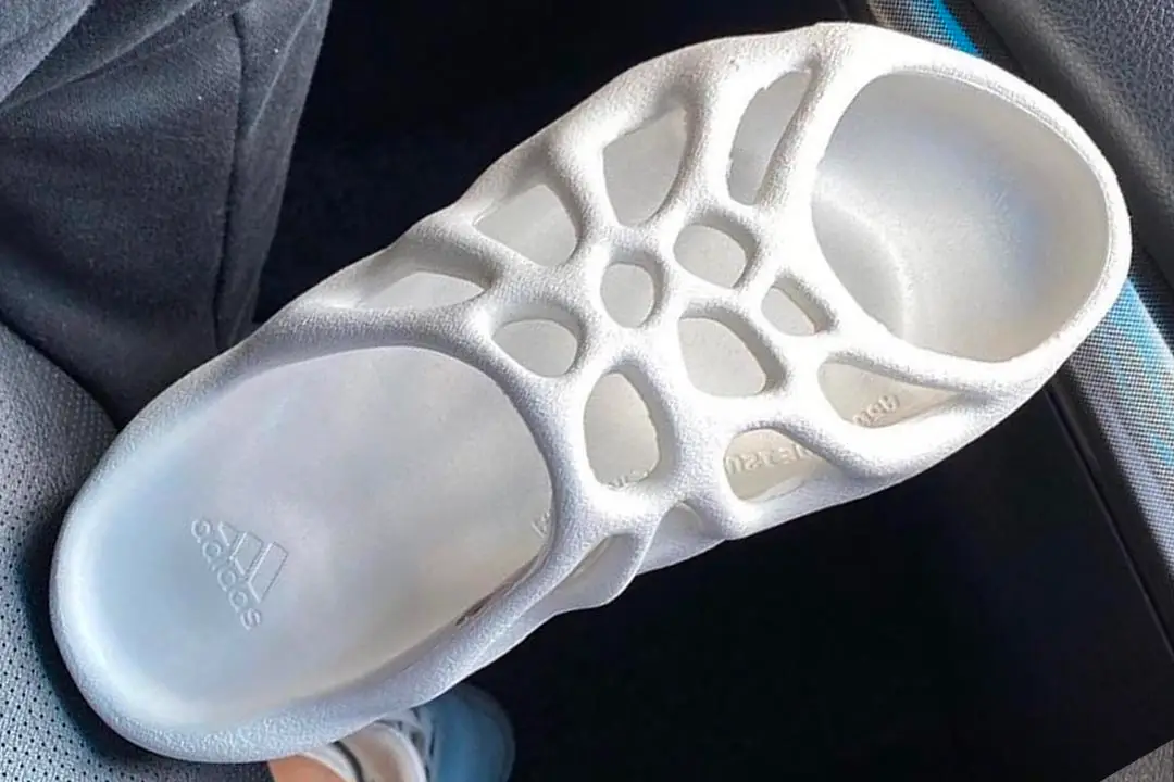 The Unreleased Yeezy 450 Slide is Unlike Anything We've Seen Before ...