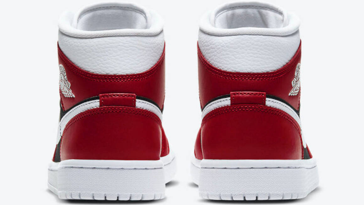 This Newly Surfaced Air Jordan 1 Mid Mixes Up The Classic Chicago ...