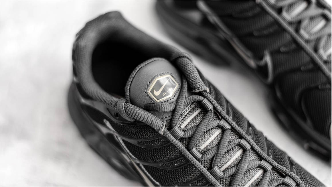 The Nike TN Air Max Plus "Off-Noir" Serves up Seriously Stealthy Vibes ...