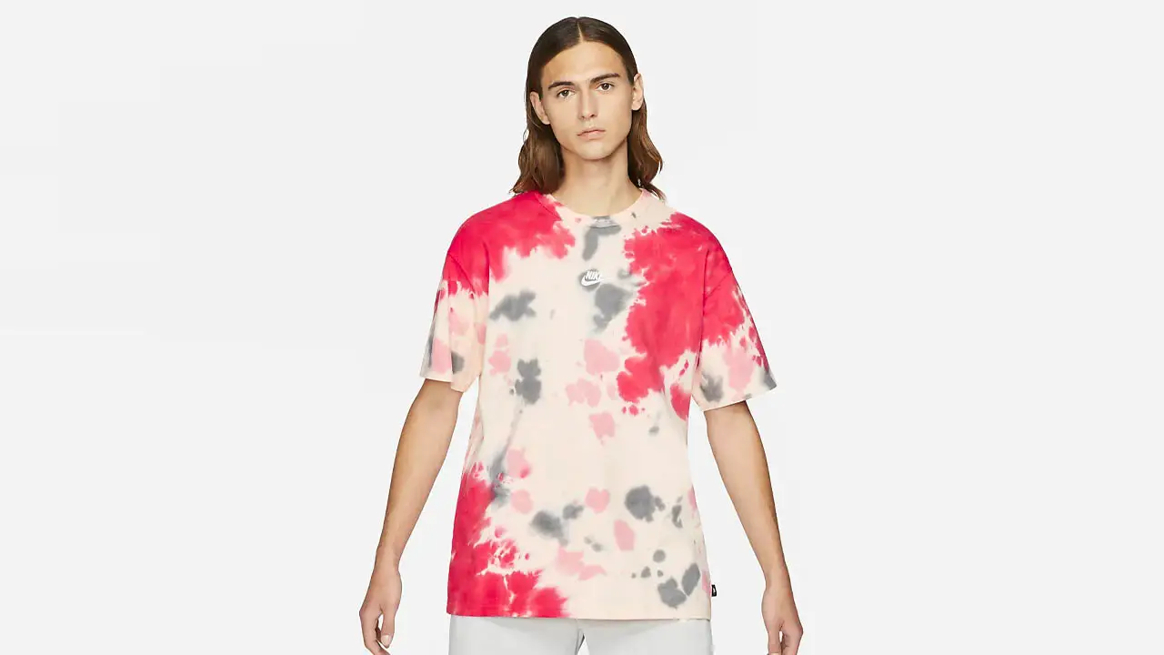 Upgrade Your Graphic T-Shirt Rotation Right Now Using Nike's Mega 20% ...