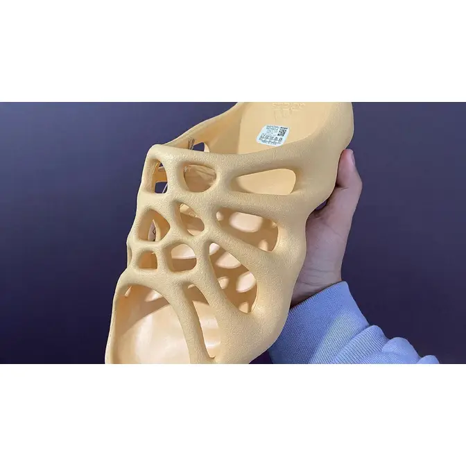 Yeezy 450 Slides Cream | Where To Buy | GZ9864 | The Sole Supplier