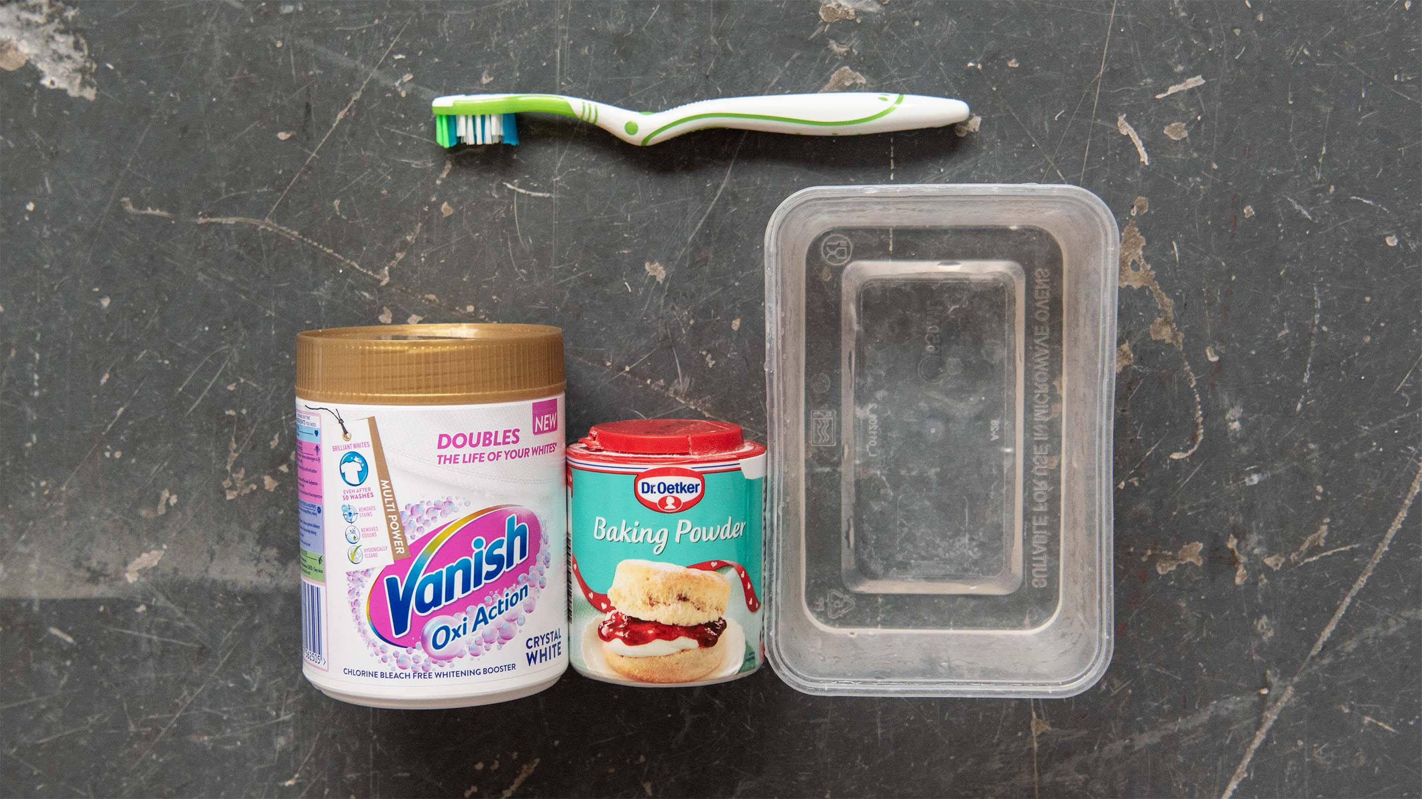 How To Clean Your Nike Air Force 1s