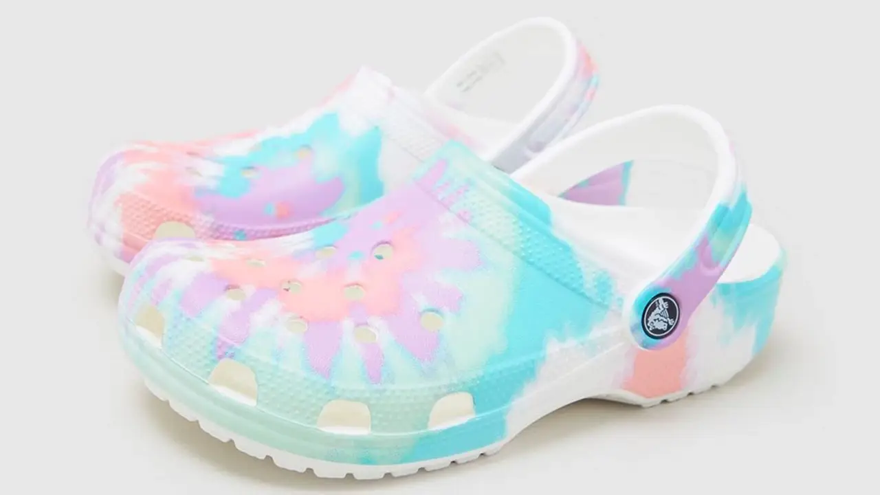 15 Must-Have Crocs & Sandals to Fully Complete Your Summer Rotation ...