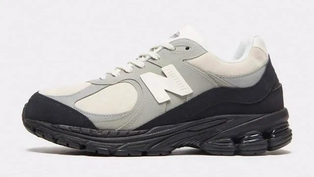 Unboxing: First Look at the The Basement x New Balance 2002R | The Sole ...