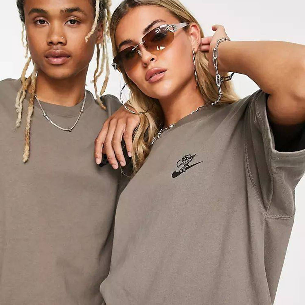 Nike Basketball Graphic Back Print T-Shirt - Brown | The Sole Supplier