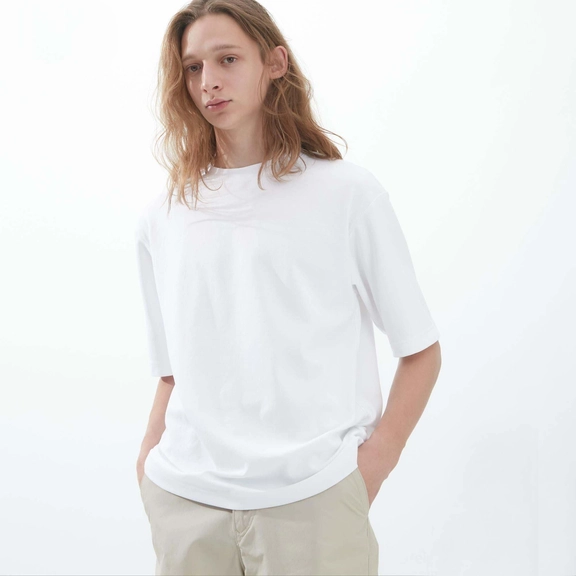 Uniqlo T-Shirts & Tops