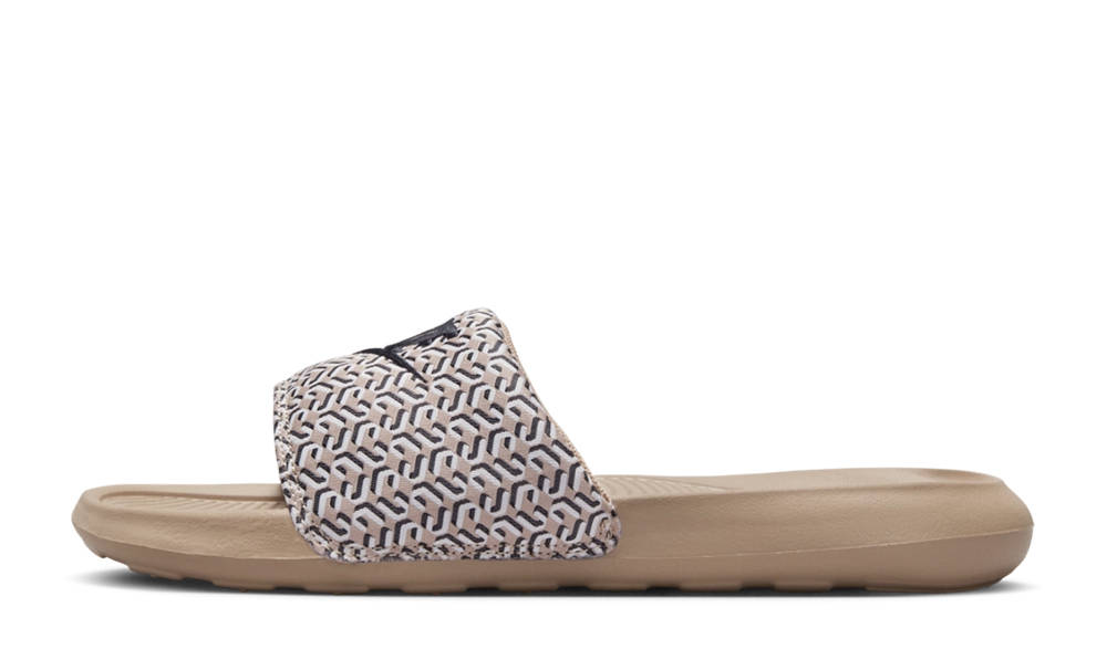 Nike Victori One Slide United in Victory | Where To Buy | FB2558-200