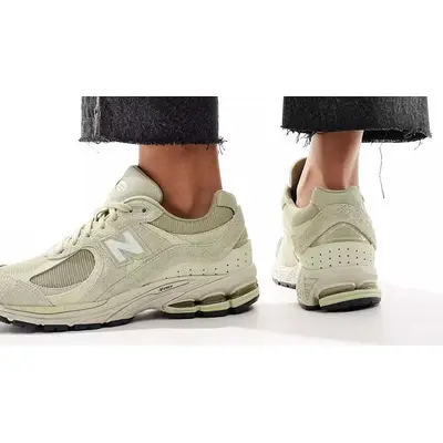 New balance light green store
