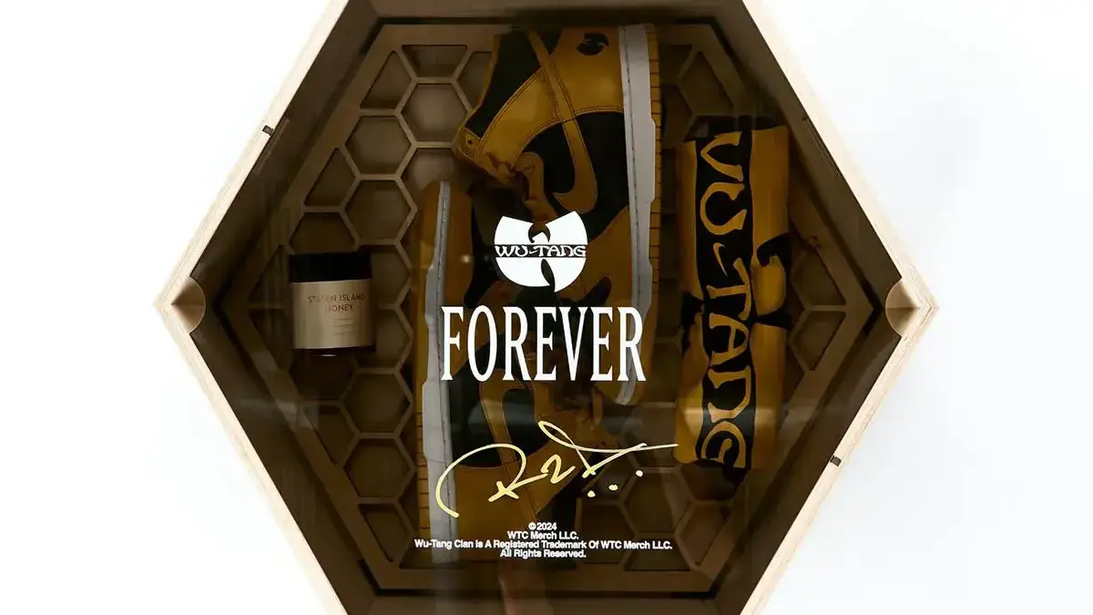 Check out the Wu-Tang Clan x Nike Dunk High Special Box! | The Sole ...