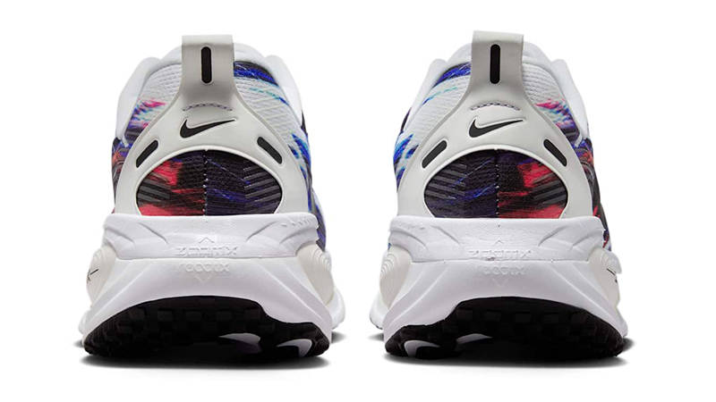 Nike Vomero 18 SE Light Trails | IB8164-999 | The Sole Supplier