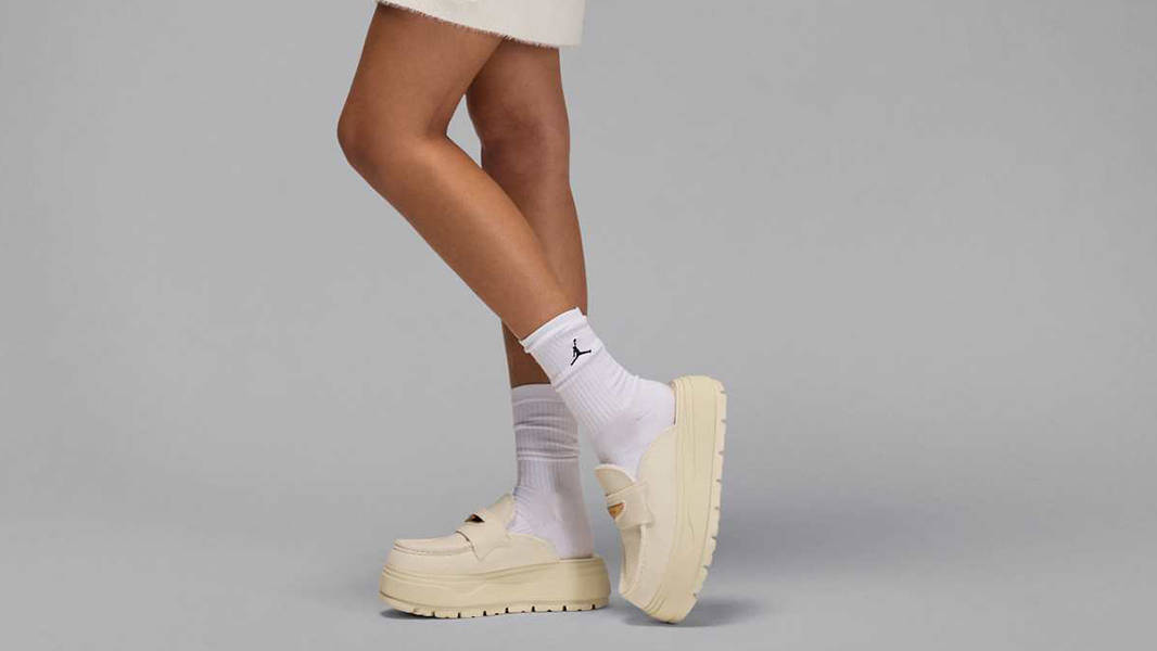 Air Jordan Mule Soft Pearl | IM6663-071 | The Sole Supplier