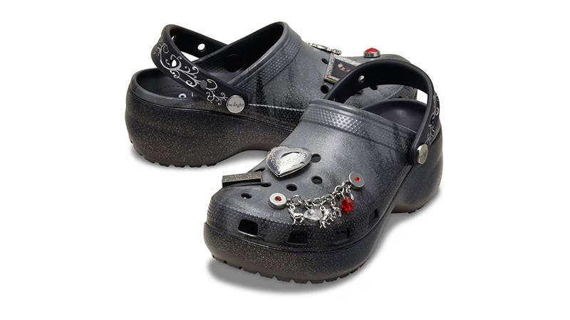 Twilight x Crocs Classic Platform Clog Black | 21223-90H | The Sole ...